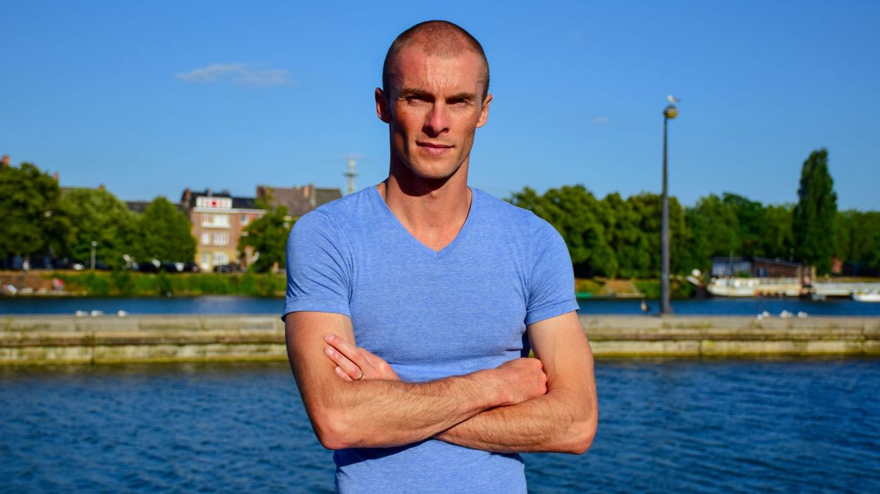 Un triathlon qui relie Londres à Paris, découvrez ce défi incroyable qu’Arnaud de Meester est en ...