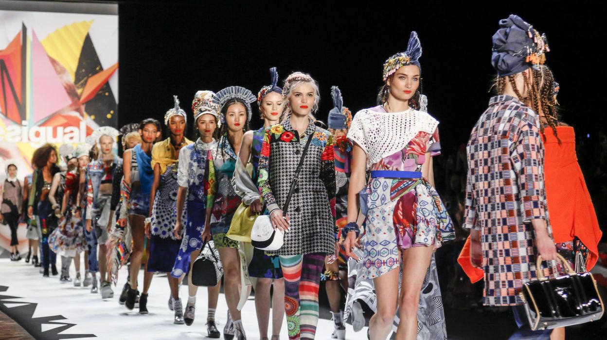 Une minute d'un défilé de mode peut chambouler notre vision de la ...