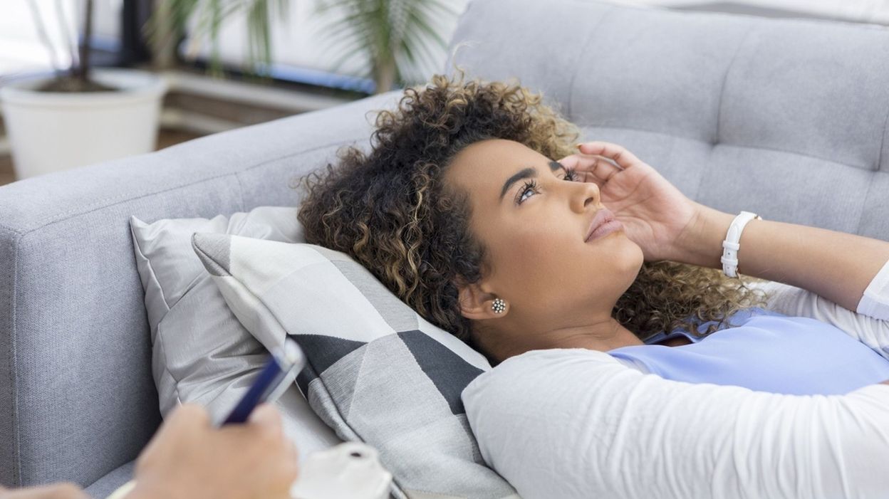 L'acupression : ces gestes simples qui apaisent instantanément - RTBF Actus