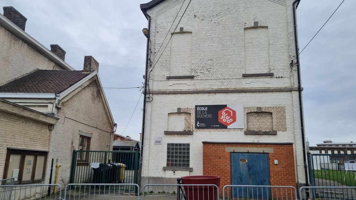 Lancement des travaux de la place Albert 1er à Montignies-sur-Sambre - RTBF Actus