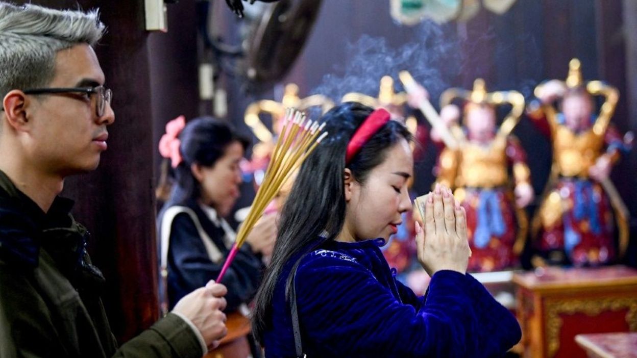 'Raël, le prophète des extraterrestres' : pourquoi cette secte continue ...