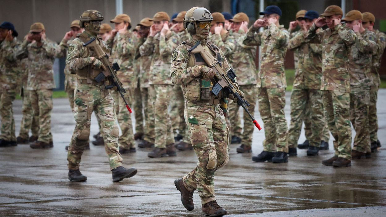 Défense : le lieutenant-général aviateur Frederik Vansina succède à l ...