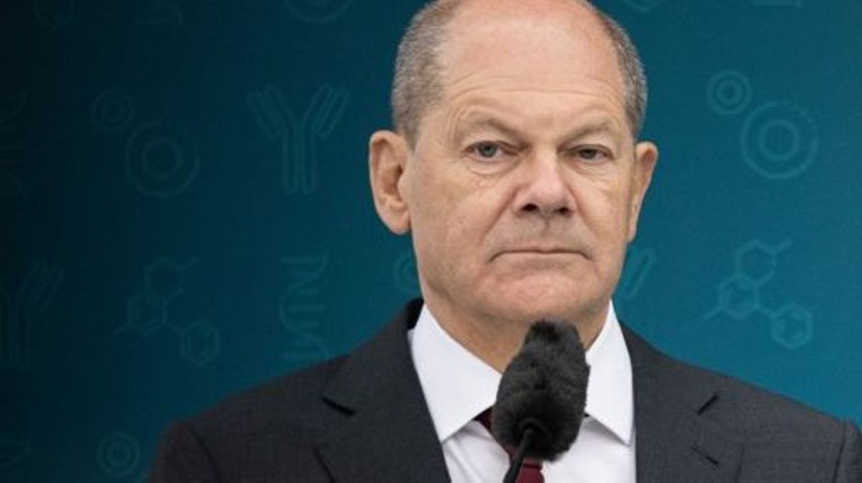 Allemagne : 'Olaf le pirate', le chancelier Scholz se présente, avec ...