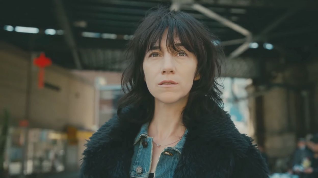 Charlotte Gainsbourg filme ses filles Alice et Jo pour le clip de ...