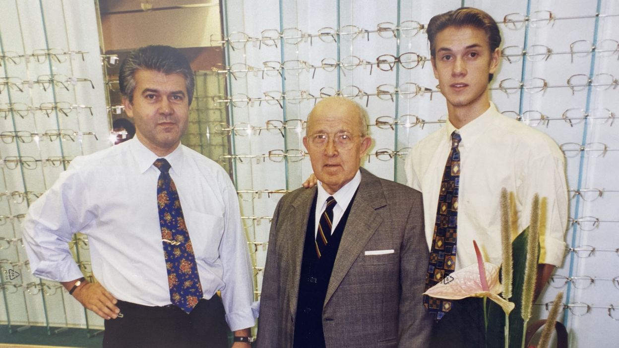 Le Westland Shopping d’Anderlecht a 50 ans : le magasin d’optique de la ...