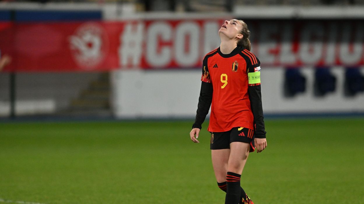 Tessa Wullaert, capitaine des Red Flames, inscrit un magnifique corner ...