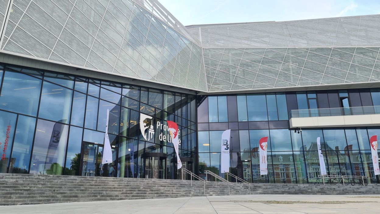 Le B3 remplace la bibliothèque des Chiroux dans le quartier de Bavière ...