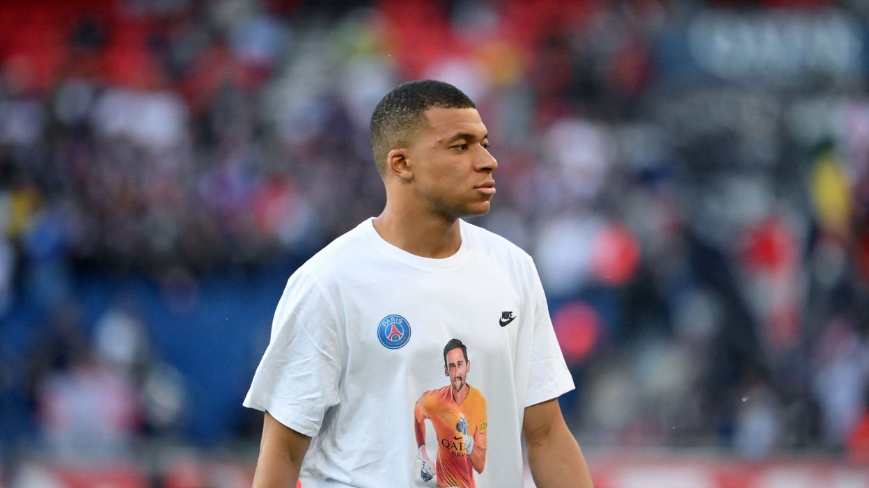 Kylian Mbappé sort du silence et réfute un départ du PSG cet été : 'Mensonges ! Au plus c'est ...
