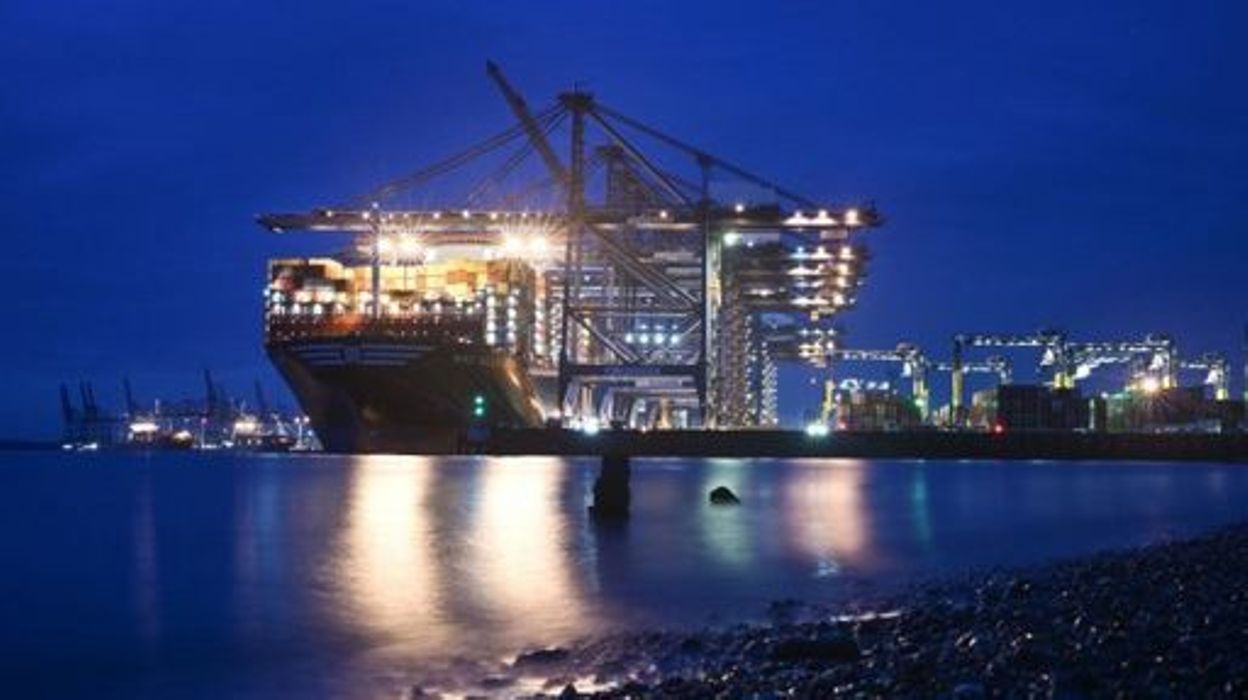 Comment le conflit en Mer Rouge perturbe la livraison de vos colis ...