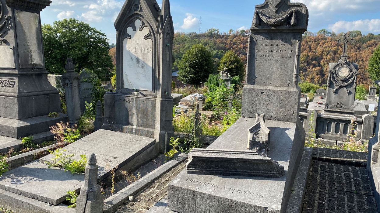 Tombes en ruine au cimetière de Verviers (photos) - RTBF Actus