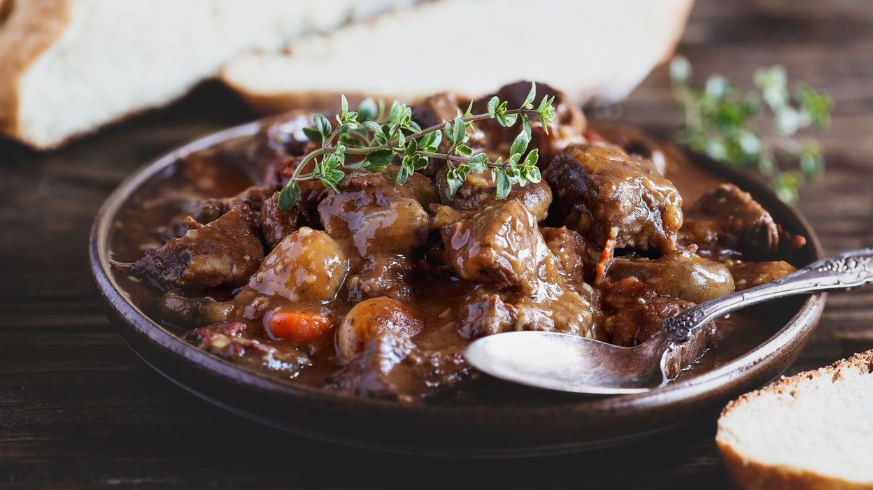 Recette de Candice: Ragoût de marcassin au vin et à l'orange - RTBF Actus