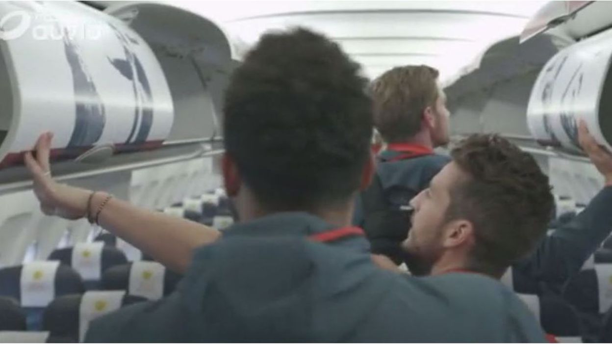 Les Diables Rouges ont dessiné leur avion pour l'Euro 2016 - RTBF Actus