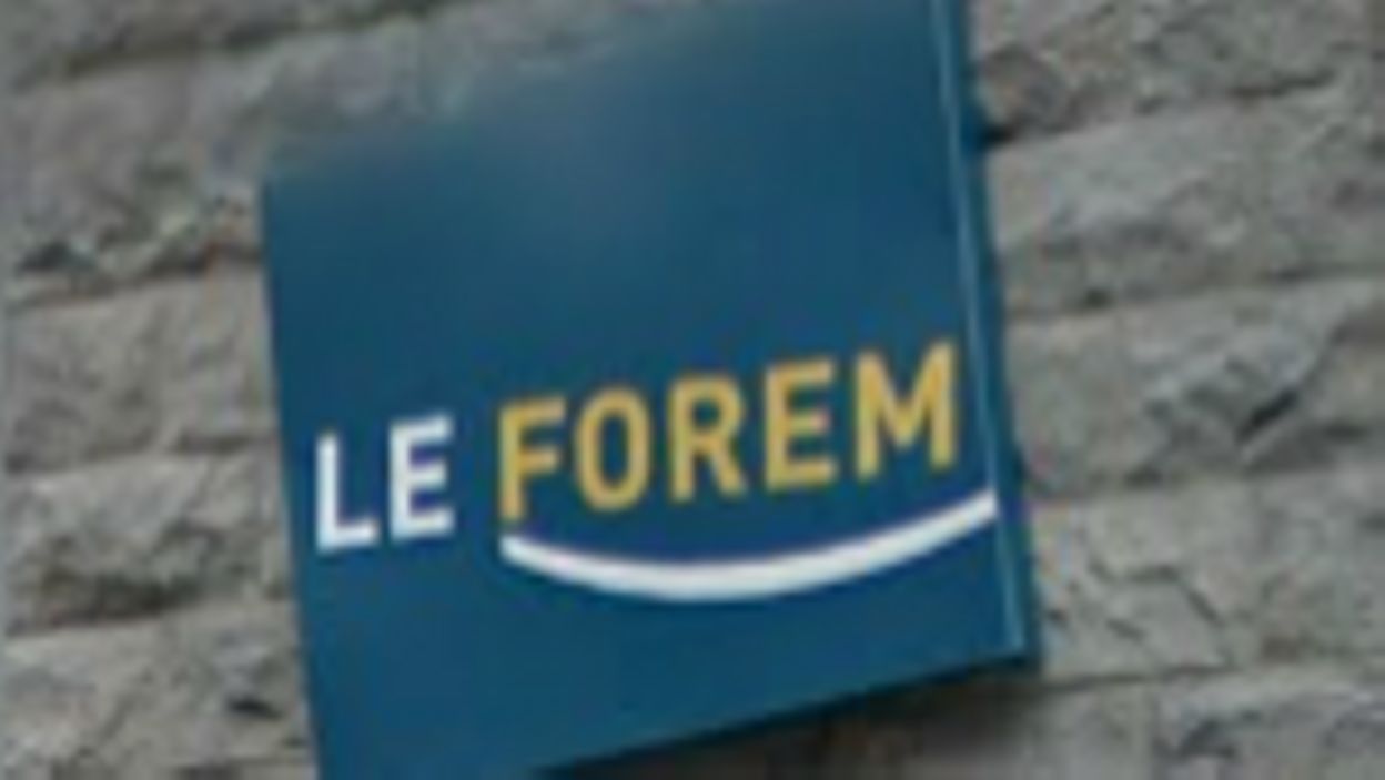 Verviers: l'accès au Forem interdit à cause d'une fissure dans le ...