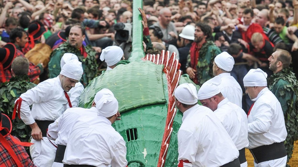 Saint-Georges a terrassé le Dragon à la Ducasse de Mons - RTBF Actus