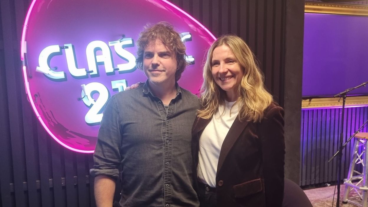 Jasper Steverlinck présente son dernier single « Lift You Up » dans les ...