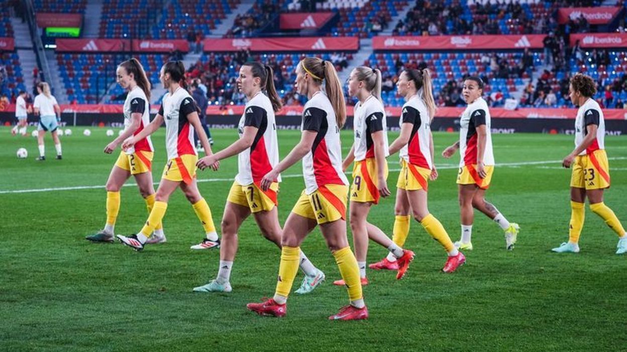 Les Flames qui flambent : frappes à distance et but no-look, Mariam Toloba régale à tous les ...