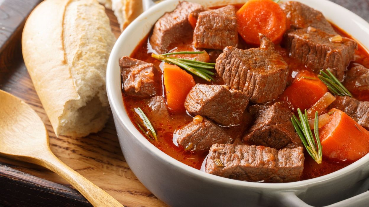 Au fait, c'est quoi la différence entre un civet, une daube et un ...