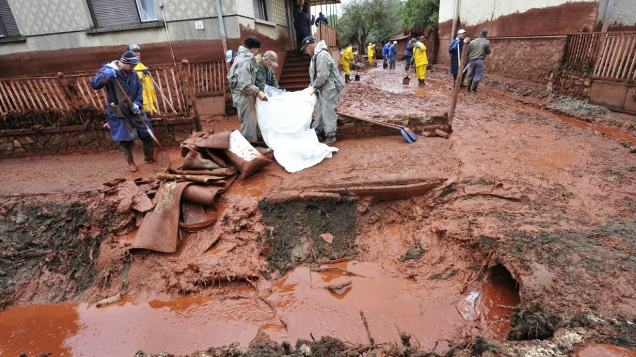 Catastrophe des boues rouges en Hongrie: vers un nouveau procès - RTBF ...