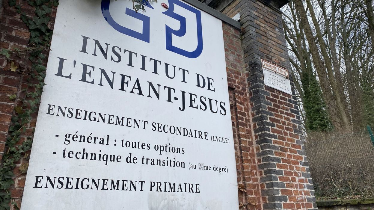 Rentrée scolaire 2023 : le calendrier à imprimer avec les nouveaux rythmes scolaires - RTBF Actus