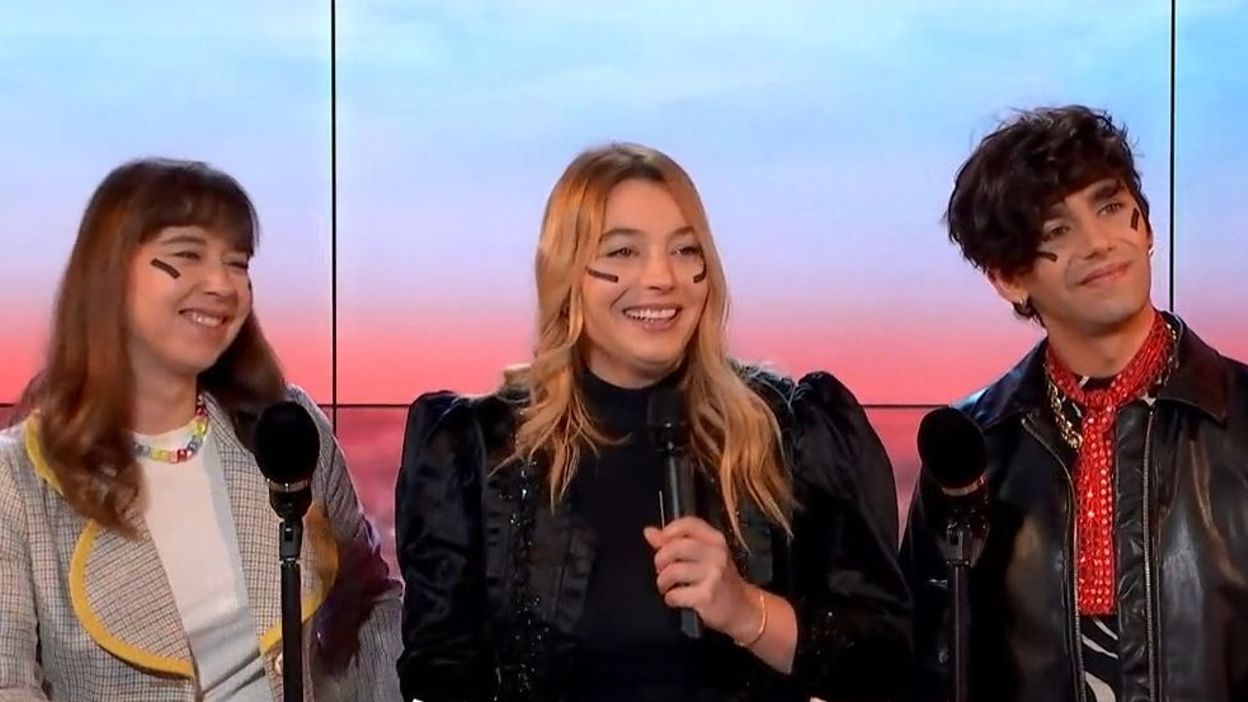 Quand Santa, du groupe Hyphen Hyphen, impressionne Bruxelles en jouant ...