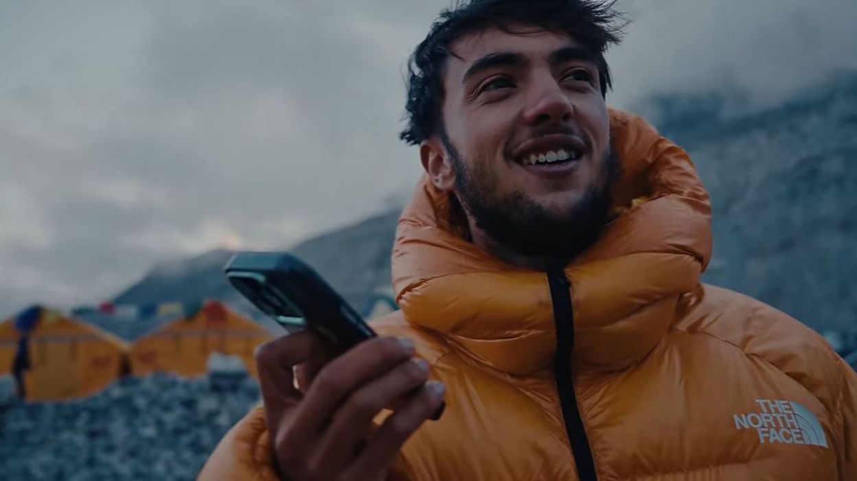 Après l’Everest, le youtubeur Inoxtag vise un nouveau sommet - RTBF Actus