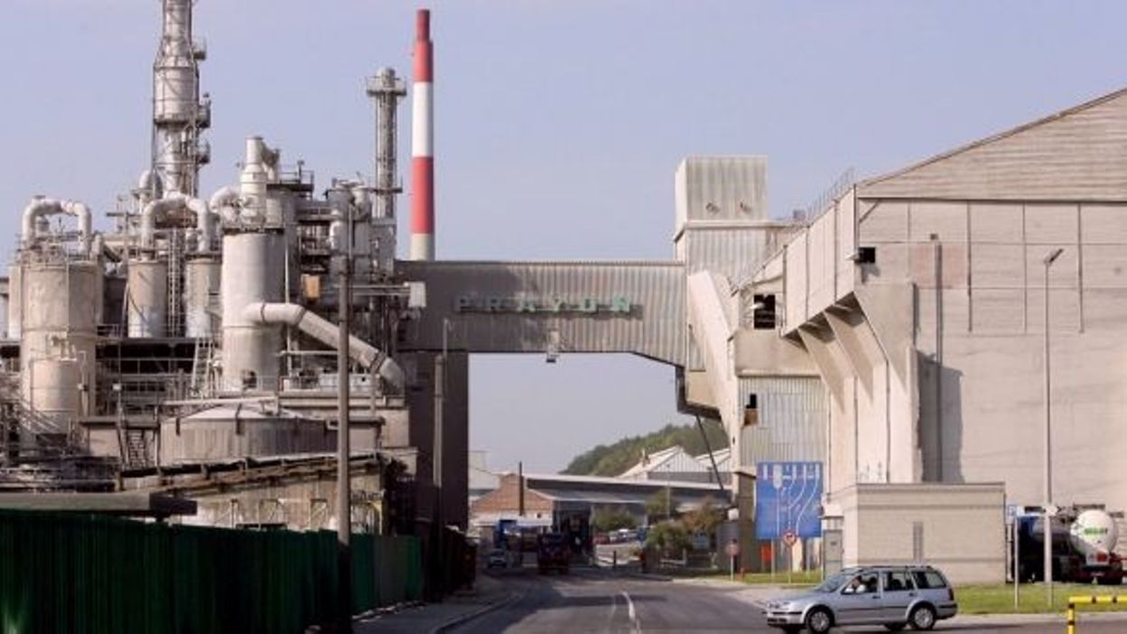 Incendie à l'usine Prayon à Engis - RTBF Actus