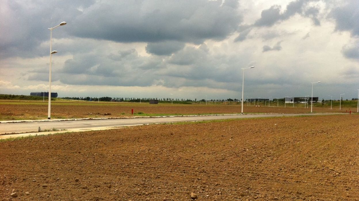 Comment fonctionne une zone industrielle - RTBF Actus