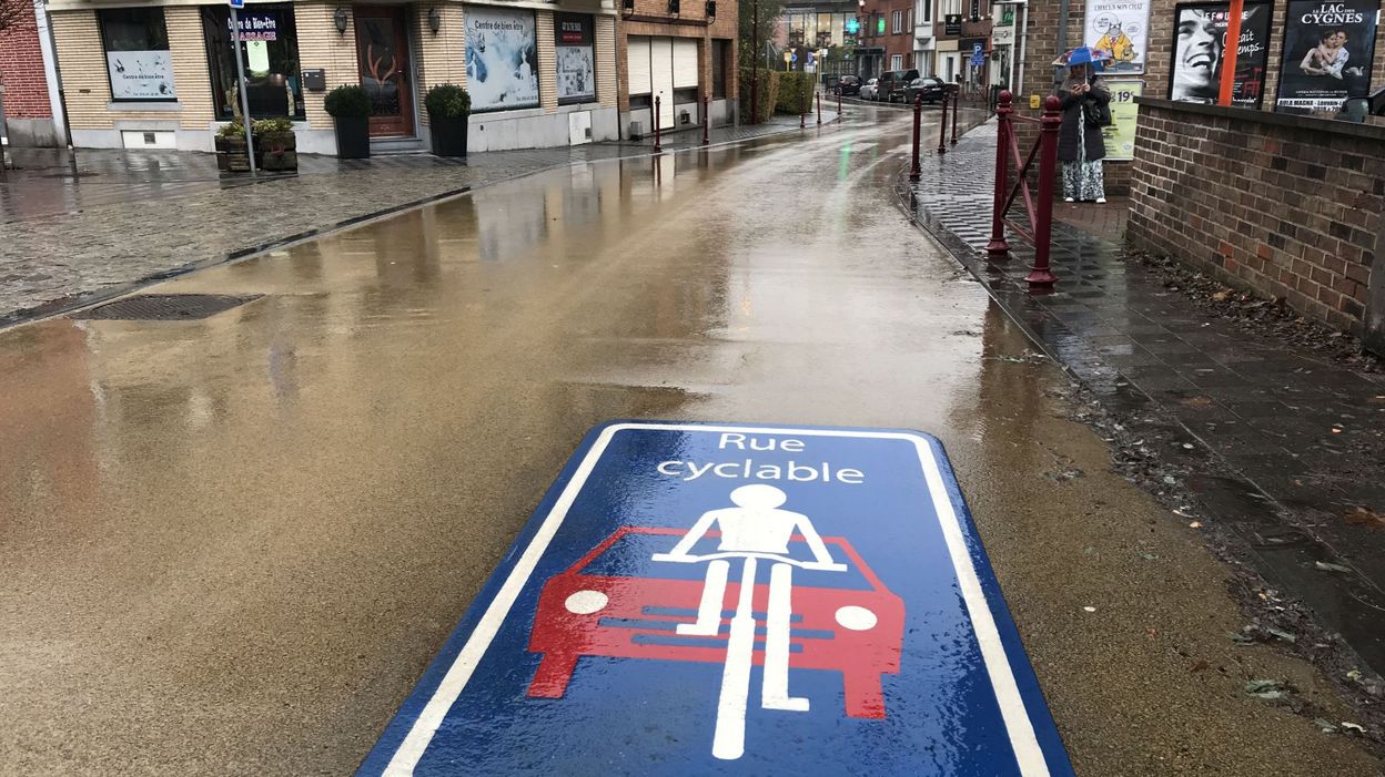 Deux nouvelles 'rues cyclables' à Ottignies, interdiction d'y dépasser ...