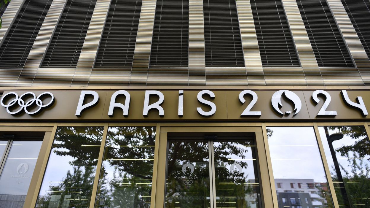 La Bruyère : le nouveau centre sportif va ouvrir ses portes - RTBF Actus
