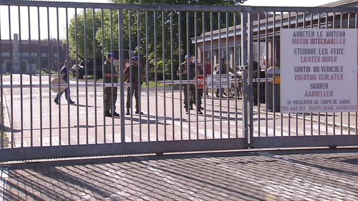 Arrêt de travail d'une heure à l'Arsenal militaire de Rocourt - RTBF Actus