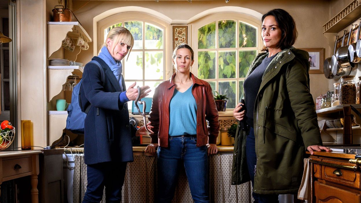 Astrid et Raphaëlle sont de retour dans une saison 5 audacieuse - RTBF ...