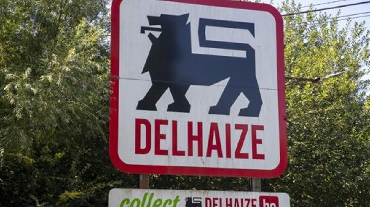 Delhaize annonce la reprise des 325 magasins Louis Delhaize - RTBF Actus