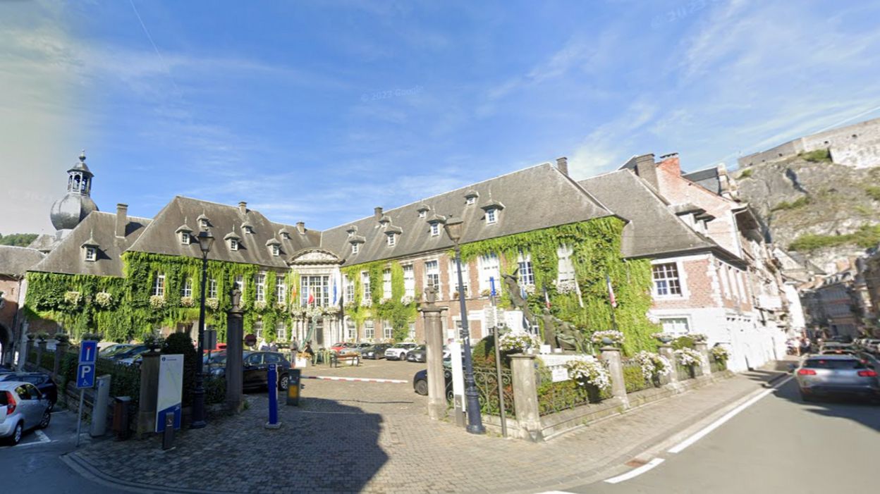 Parking à Dinant : la ville temporise avec Indigo mais contrôlera bien ...