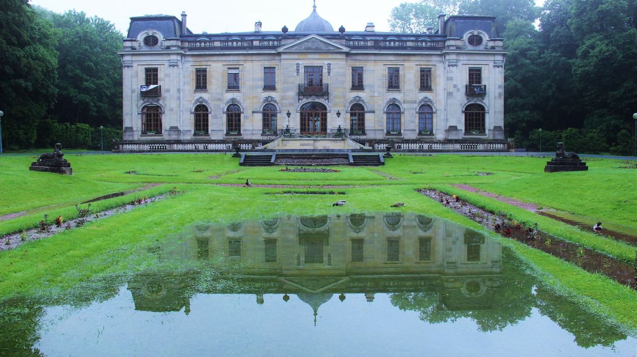 Enghien, son château et son parc, comme si vous y étiez... - RTBF Actus