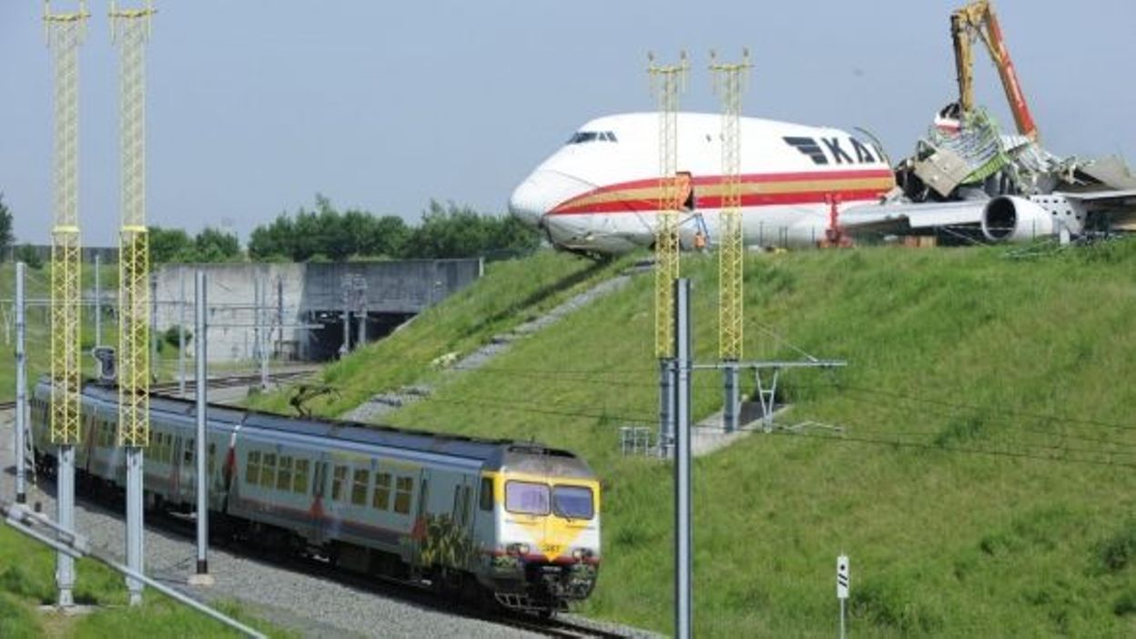 Crash du cargo Kalitta à Zaventem: une erreur humaine - RTBF Actus