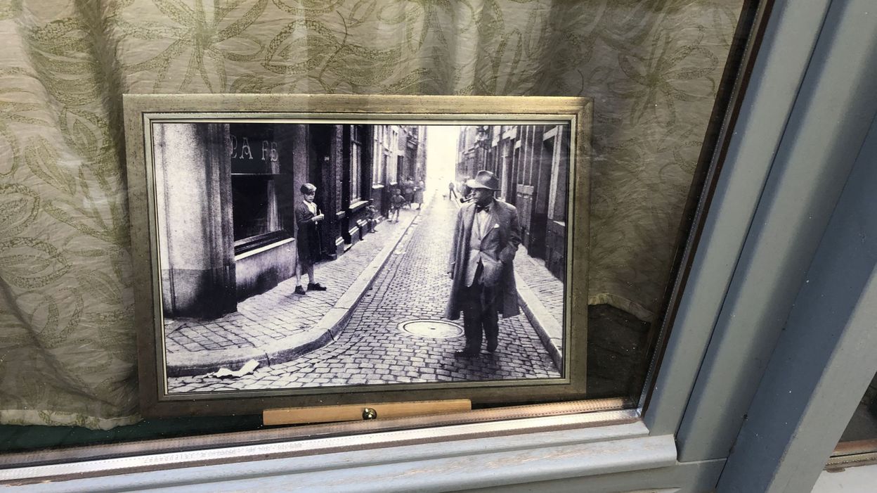 Sur les pas de Simenon en Outremeuse avec Les Ambassadeurs - RTBF Actus