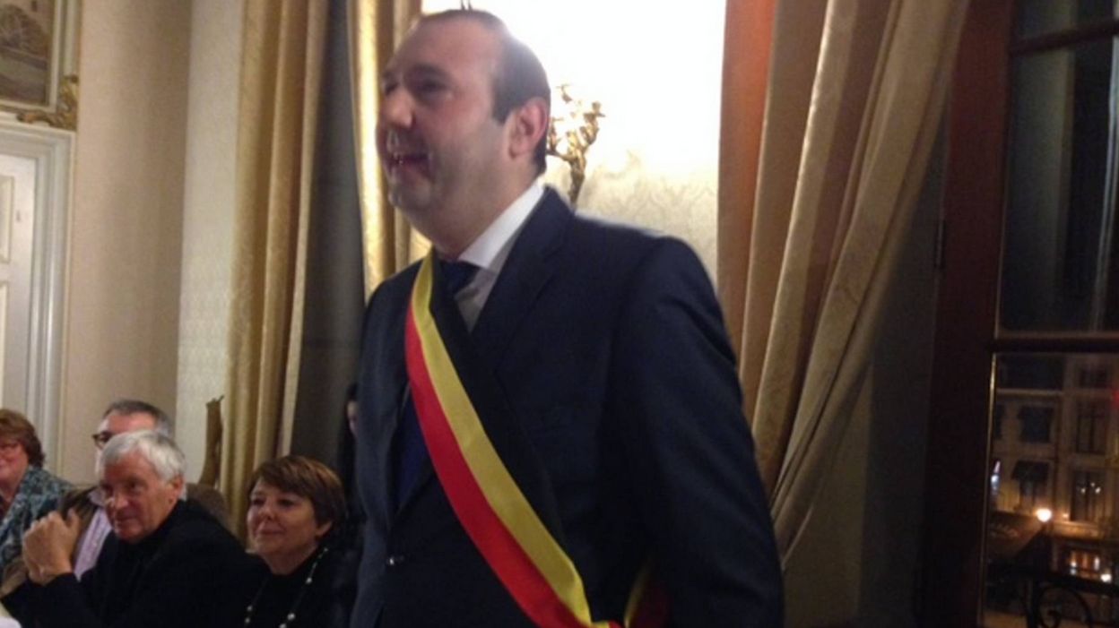 Christophe Collignon a prêté serment comme bourgmestre de Huy - RTBF Actus