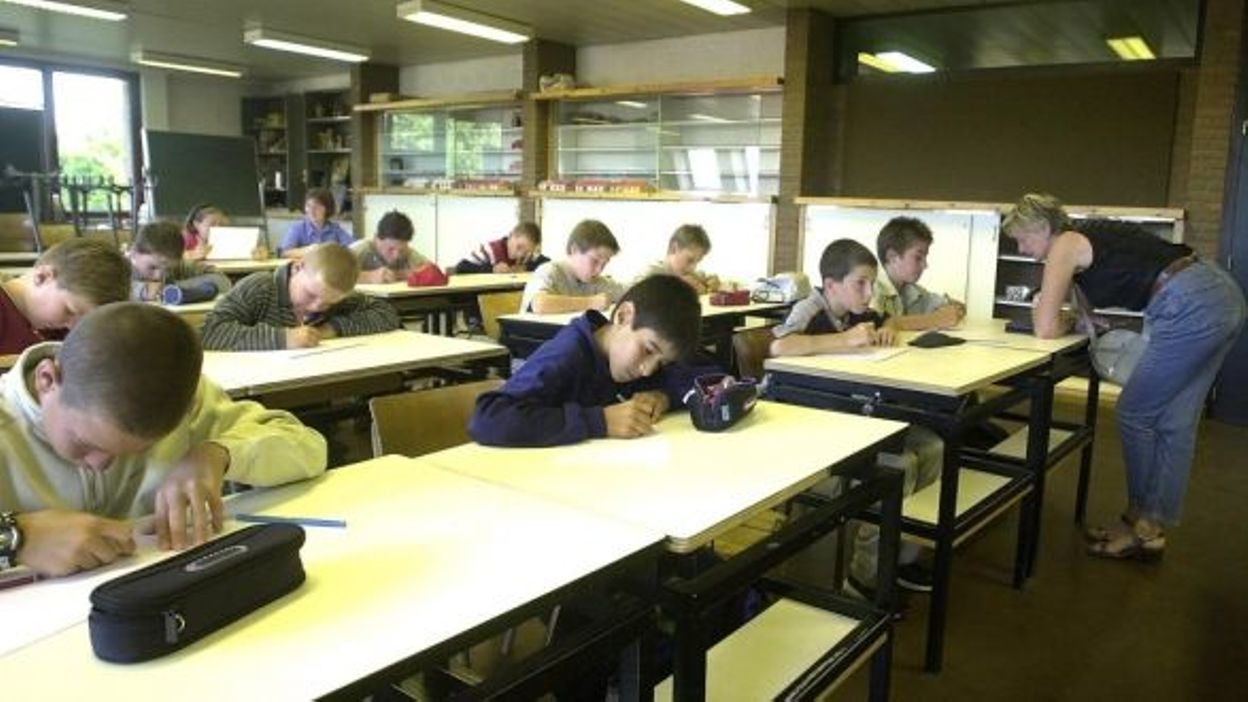 Le redoublement scolaire: un cliché à combattre ? - RTBF Actus