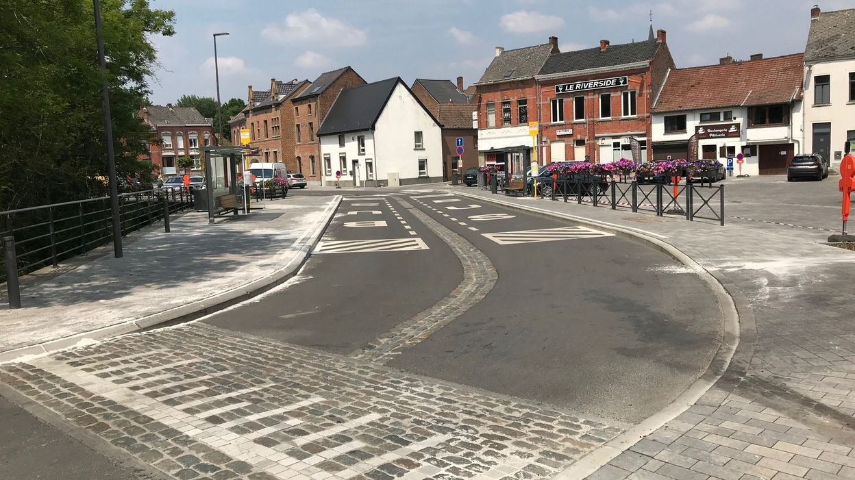 L'Europe fait à nouveau battre le coeur du village de Quenast - RTBF Actus