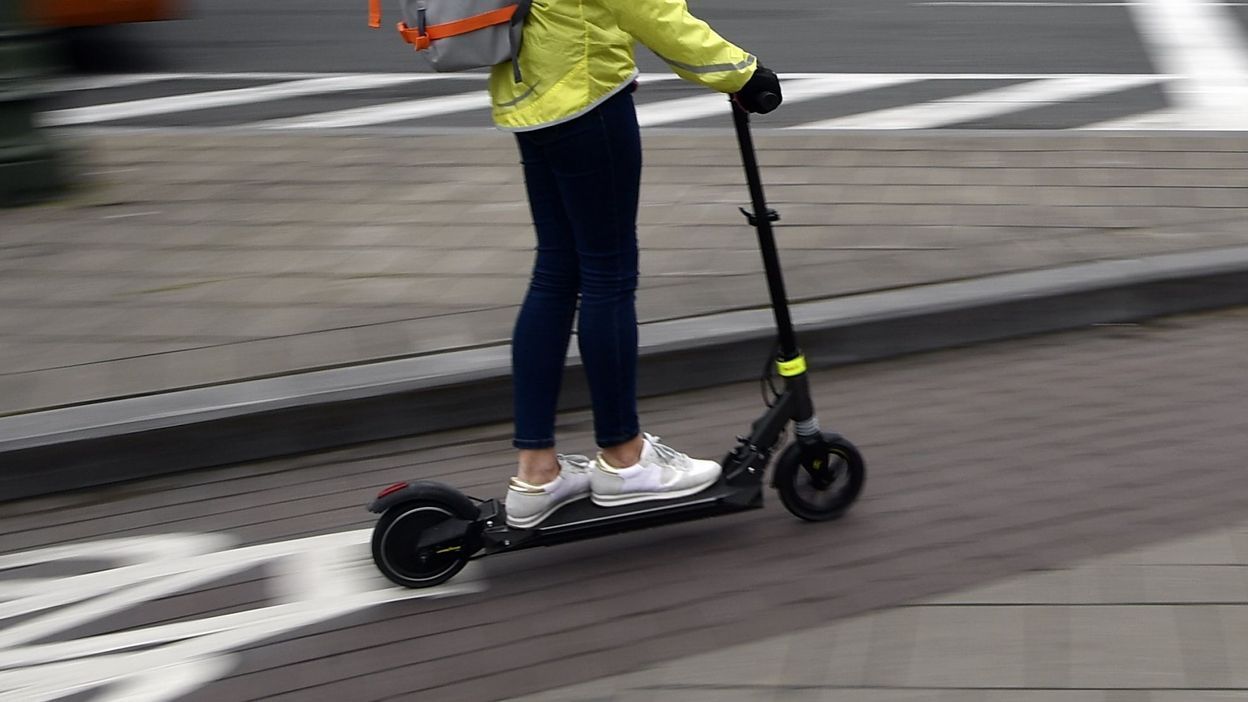 Ixelles : une femme en trottinette victime d'une collision mortelle - RTBF Actus