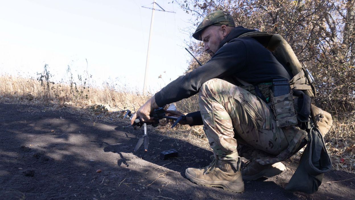 L'Ukraine et la Russie chacun la cible d'attaques 'record' de drones ennemis - RTBF Actus