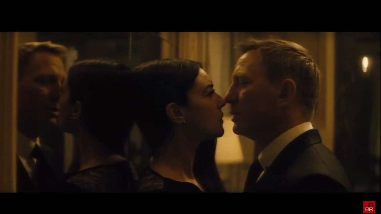 James Bond Le Spectre Se Dévoile Un Peu Plus Dans Une Nouvelle