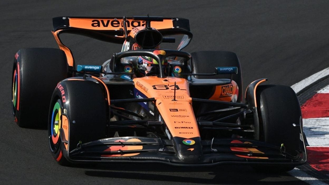 Présentation de Hamilton chez Ferrari, un show inédit et les livrées ...