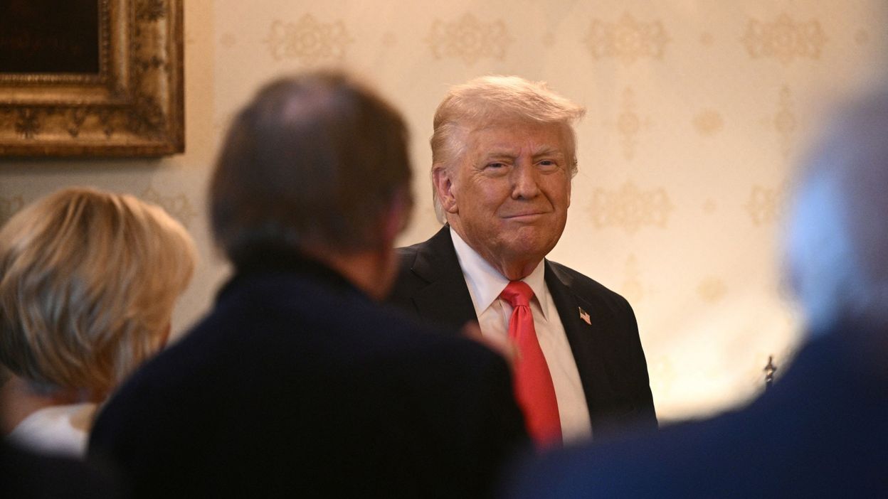 Donald Trump, mitrailleur de décrets présidentiels : qu’est-ce qu’un ...
