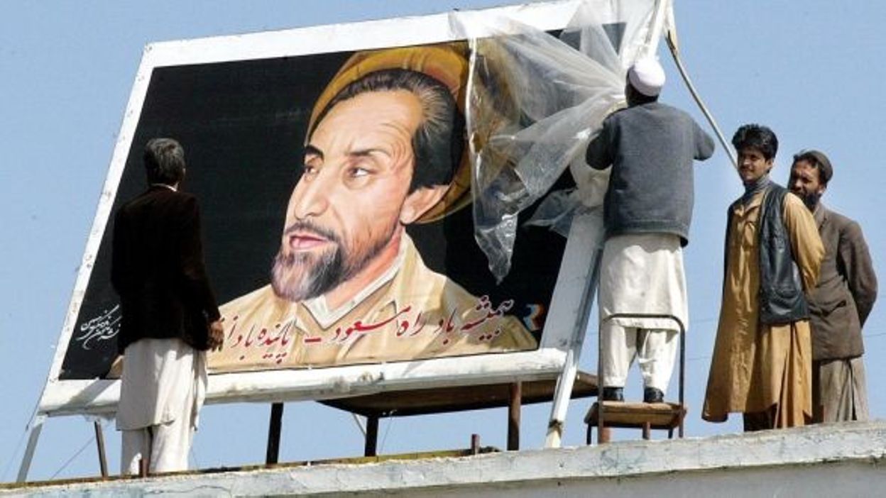 Les Afghans commémorent la mort du commandant Massoud - RTBF Actus