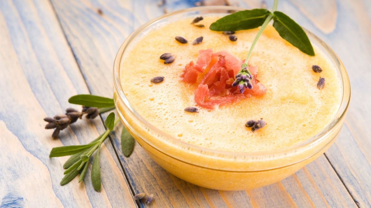 5 soupes d'été sélectionnées par notre chef étoilé - RTBF Actus