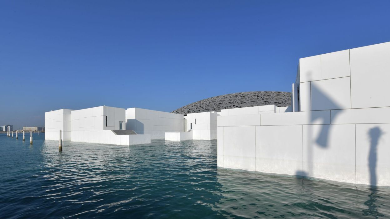 Le Louvre Abu Dhabi ouvre ses portes au public - RTBF Actus