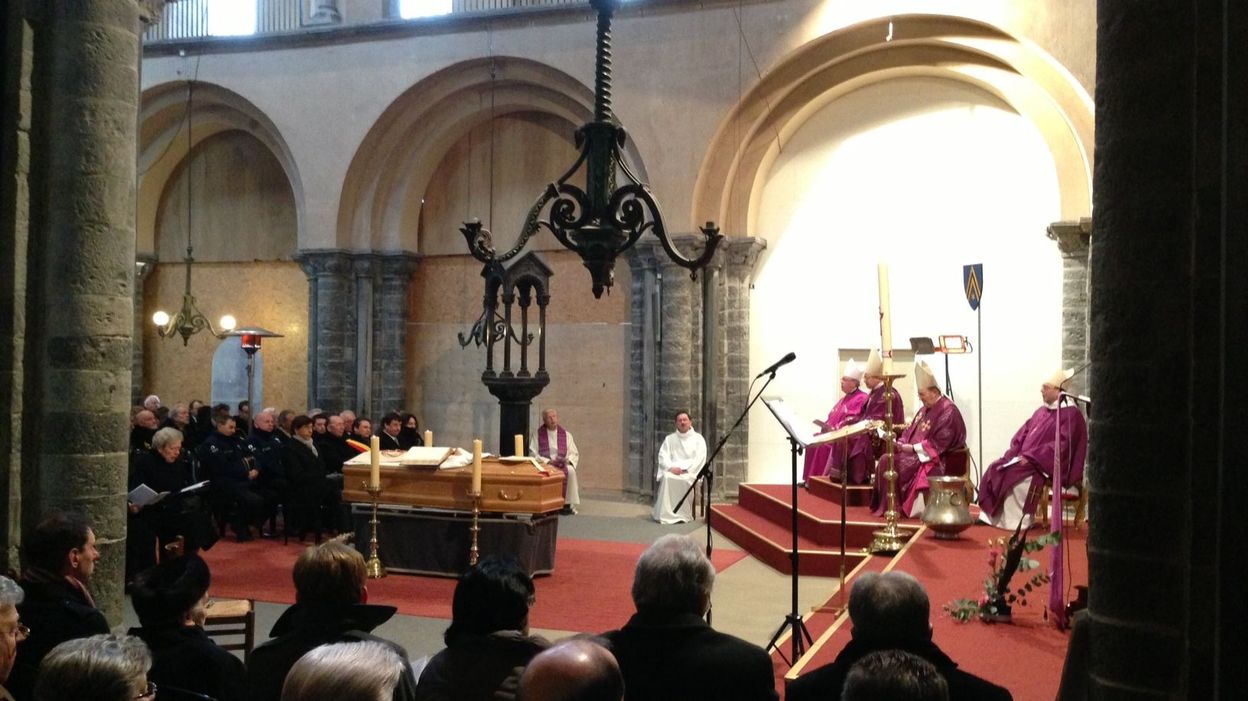 Le Belge Julien Ries créé cardinal par Benoît XVI - RTBF Actus