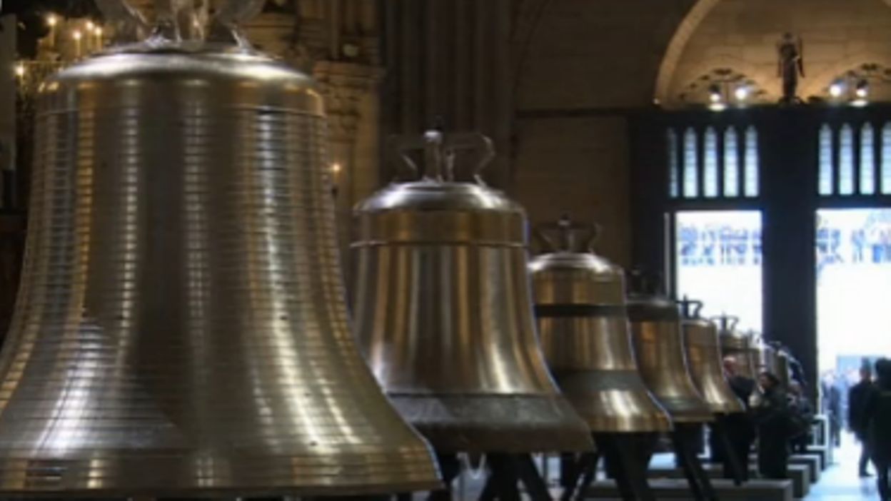 France: neuf cloches géantes en route pour Notre-Dame de Paris - RTBF Actus