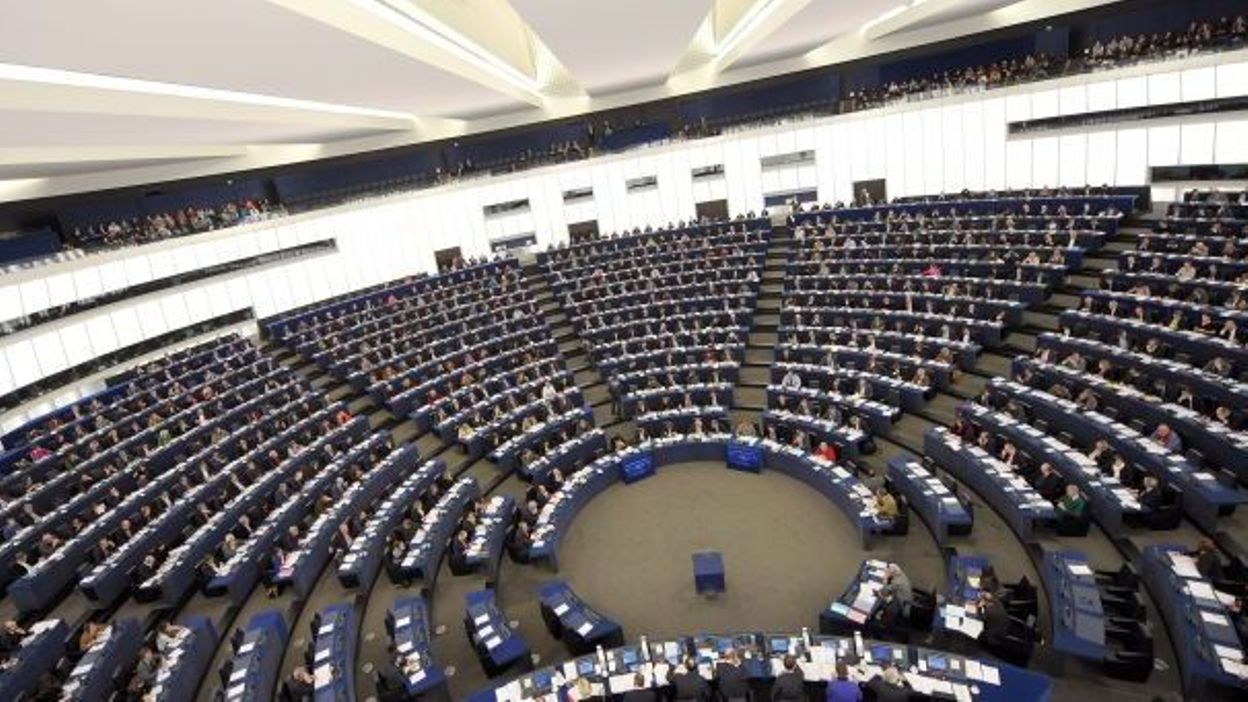 Le siège du Parlement européen: Bruxelles? Strasbourg? Les deux? - RTBF ...